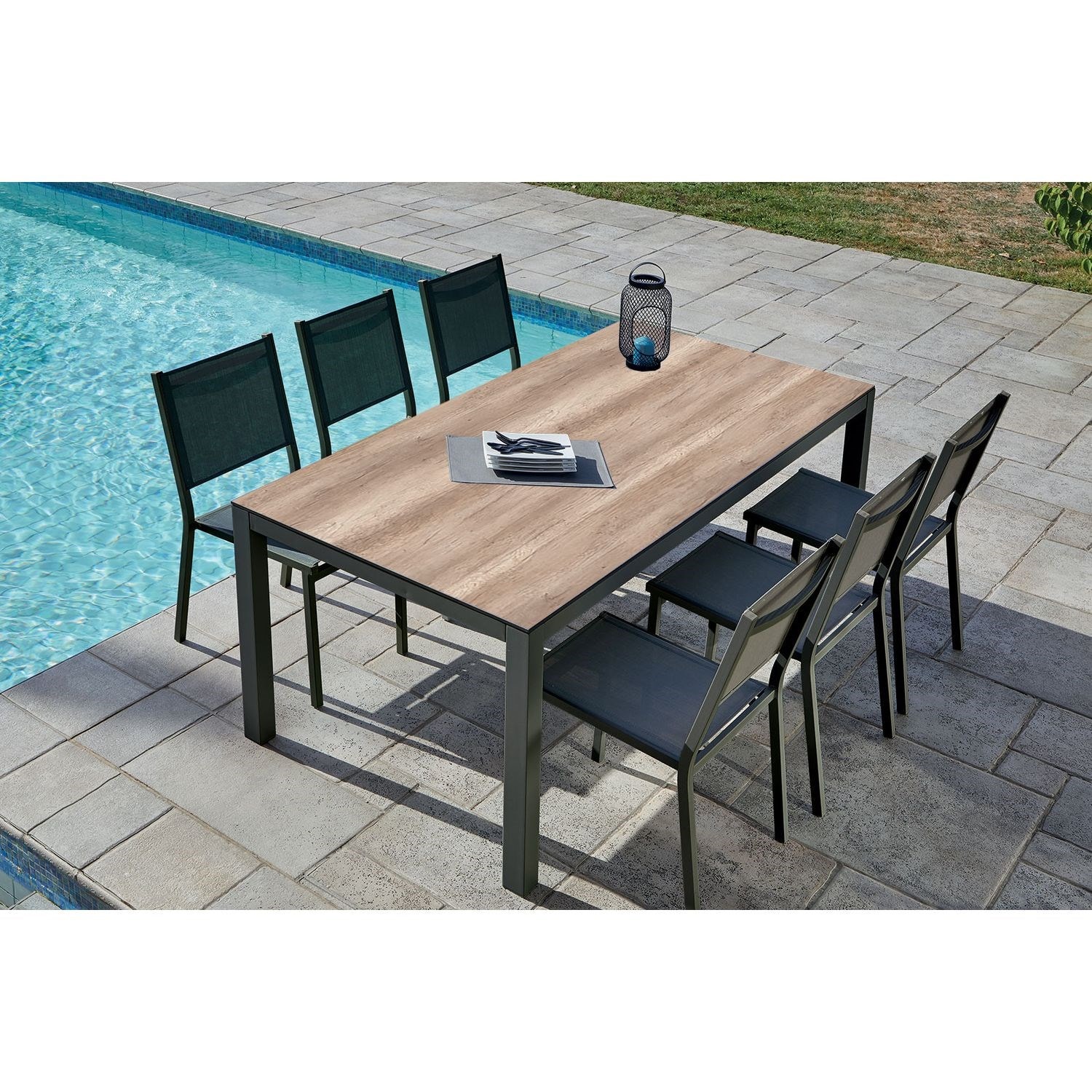 Table de jardin Comores - 8 Personnes - Marron chêne doré OZALIDE