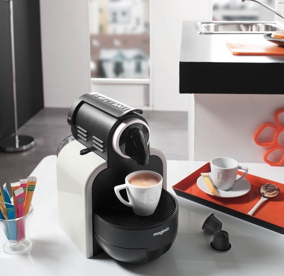 Nespresso MAGIMIX 11312 M100 auto blanc Essenza Pas Cher - UBALDI.com