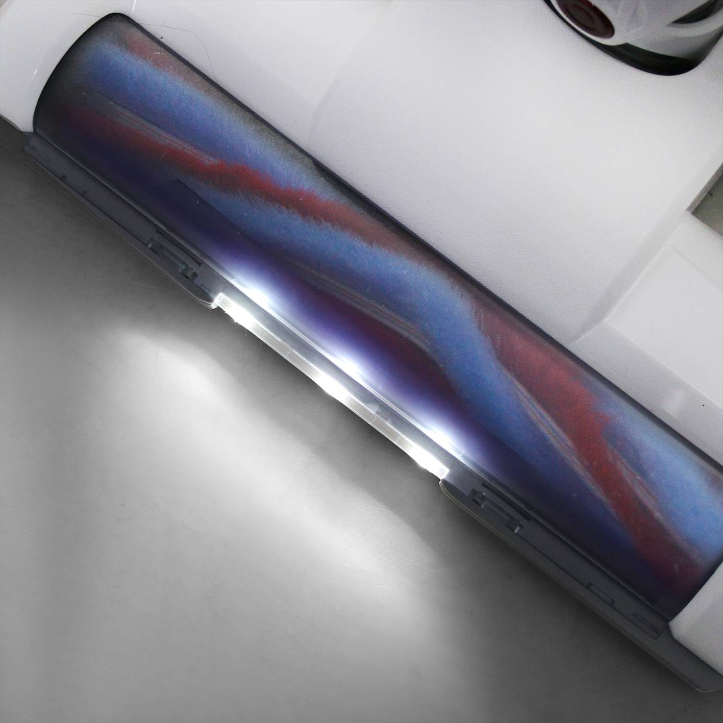 Aspirateur balai SAUBER UVC-121220.5 Pas Cher - UBALDI.com